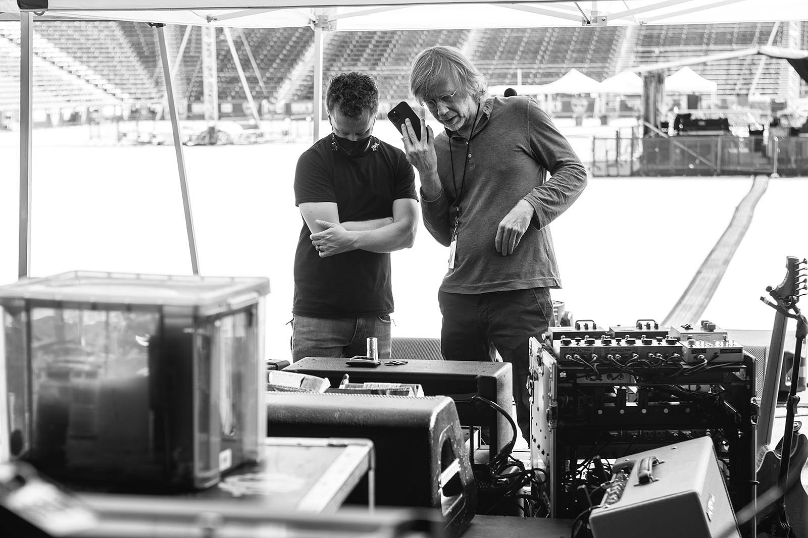 Trey's Guitar Rig – Trey Anastasio's Guitar Equipment, tour-by-tour.